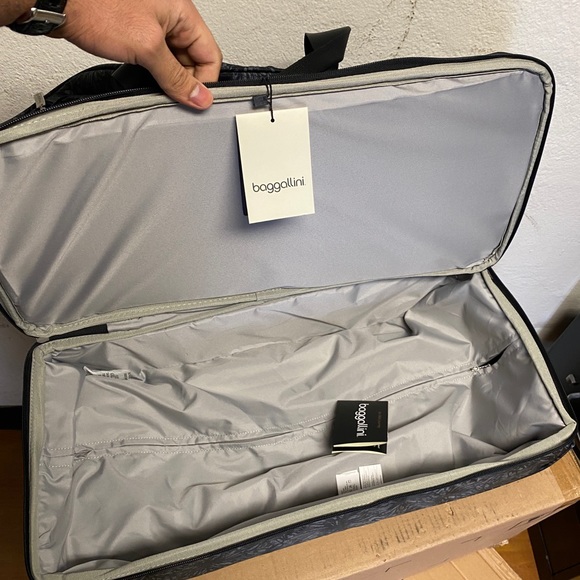 Baggallini | Bags | Baggallini Travel Duffel Bag Carry On | Poshmark